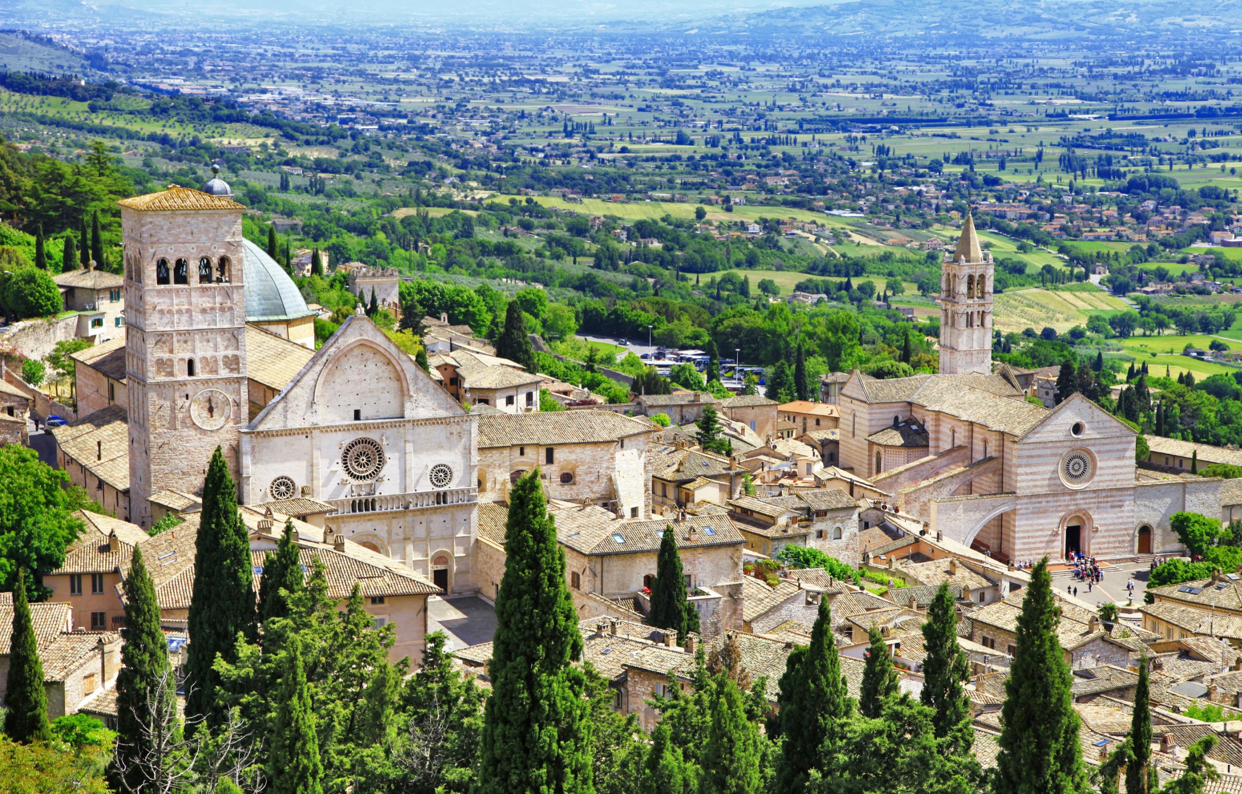 Chiese e cattedrali romaniche in Umbria, viaggio nell'arte medievale