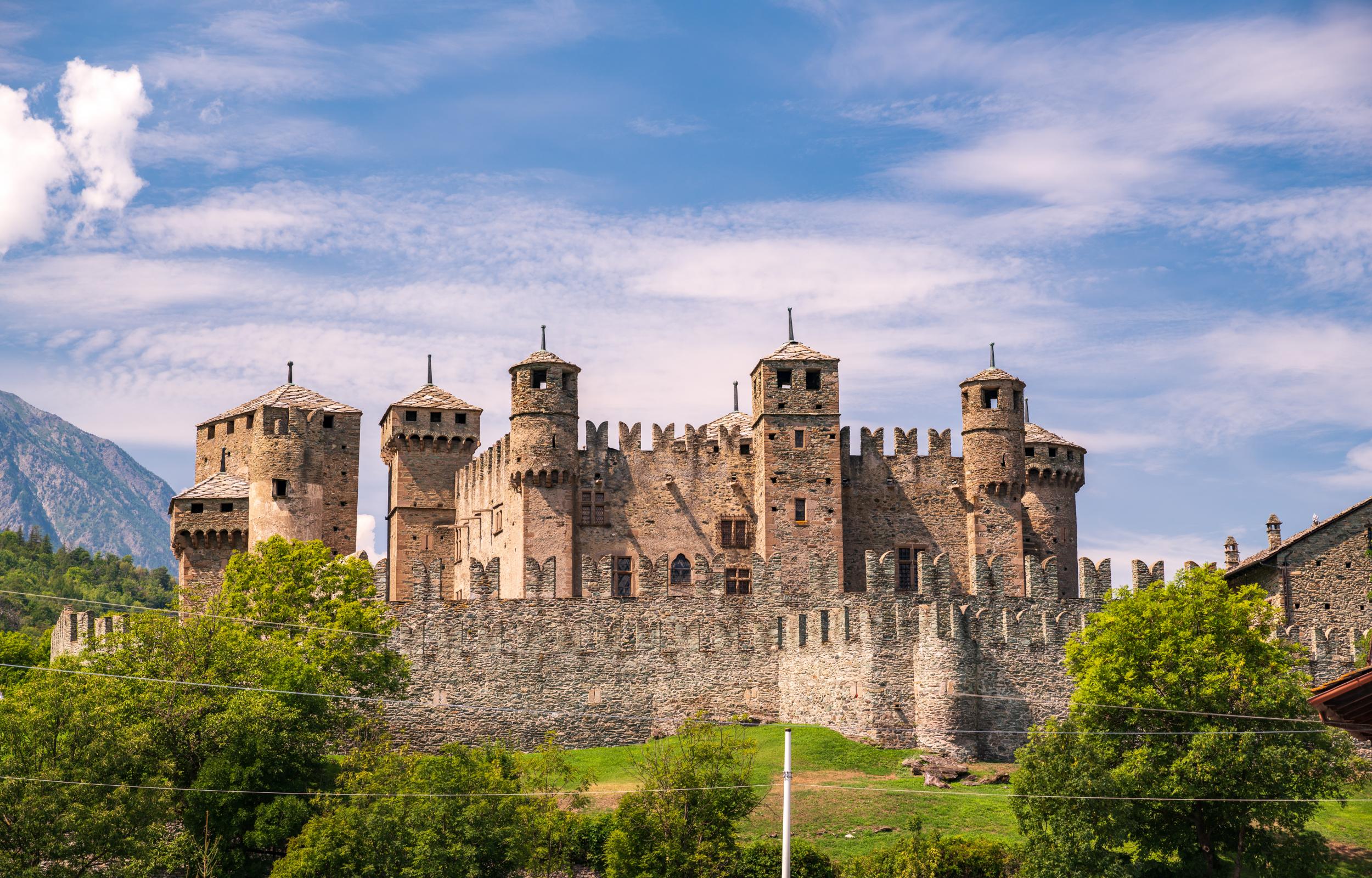 Come visitare la valle d aosta tra castelli e forti