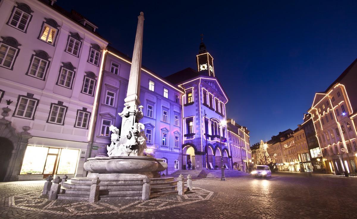 Mercatini di Natale Lubiana e Grotte di Postumia - Caldana Travel
